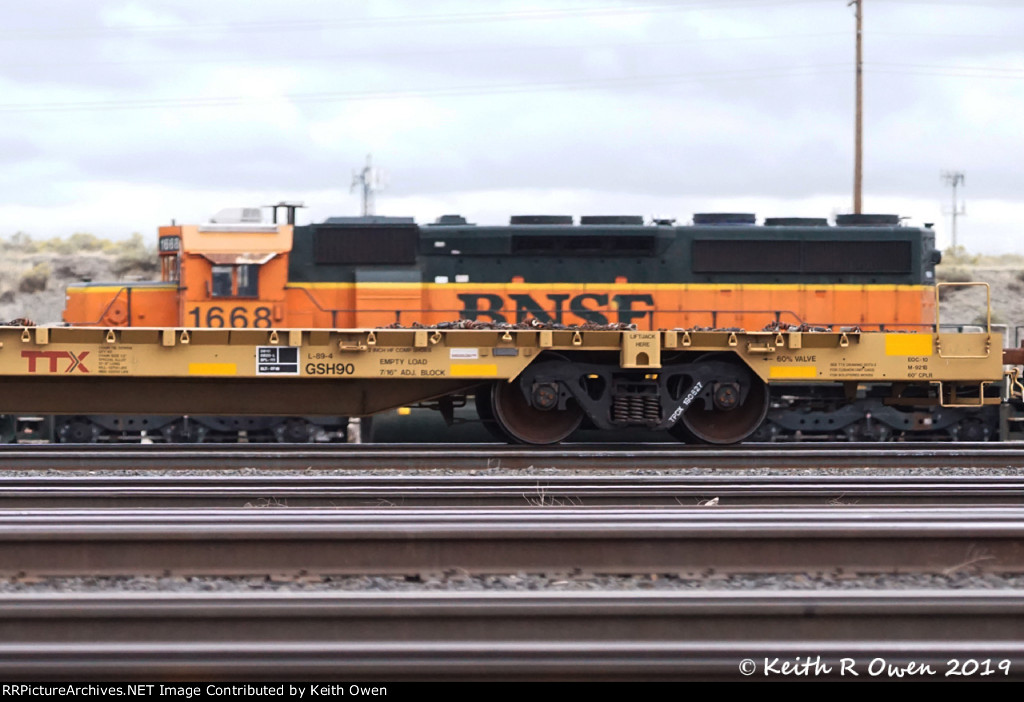 BNSF 1668